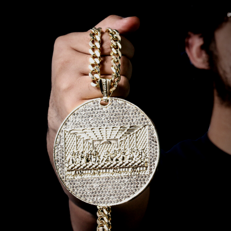 Round 3D Iced Last Supper Pendant with Rope Chain