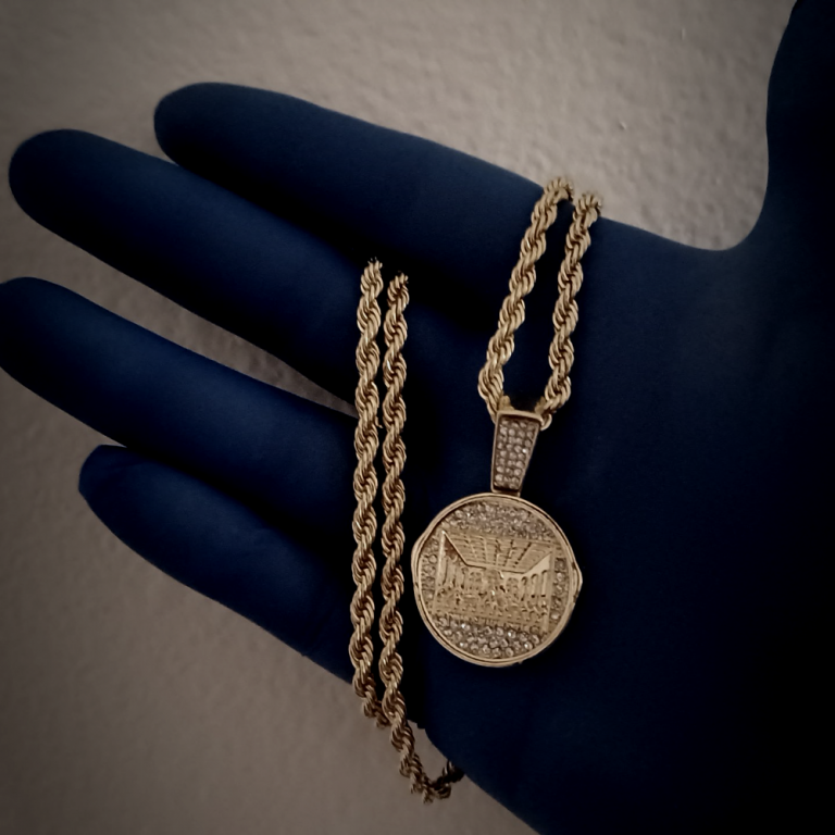 Round 3D Iced Last Supper Pendant with Rope Chain