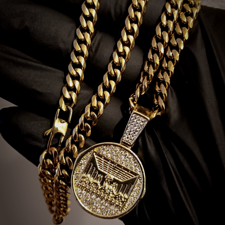 Round 3D Iced Last Supper Pendant with Rope Chain