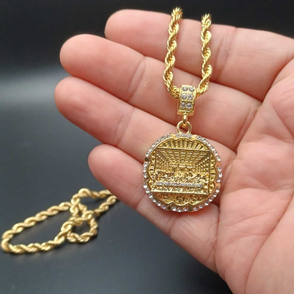 Round 3D Iced Last Supper Pendant with Rope Chain – Urban Fashion Jewelry