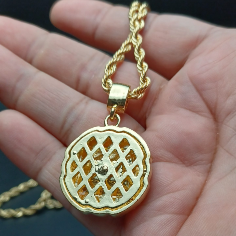 Round 3D Iced Last Supper Pendant with Rope Chain – Urban Fashion Jewelry